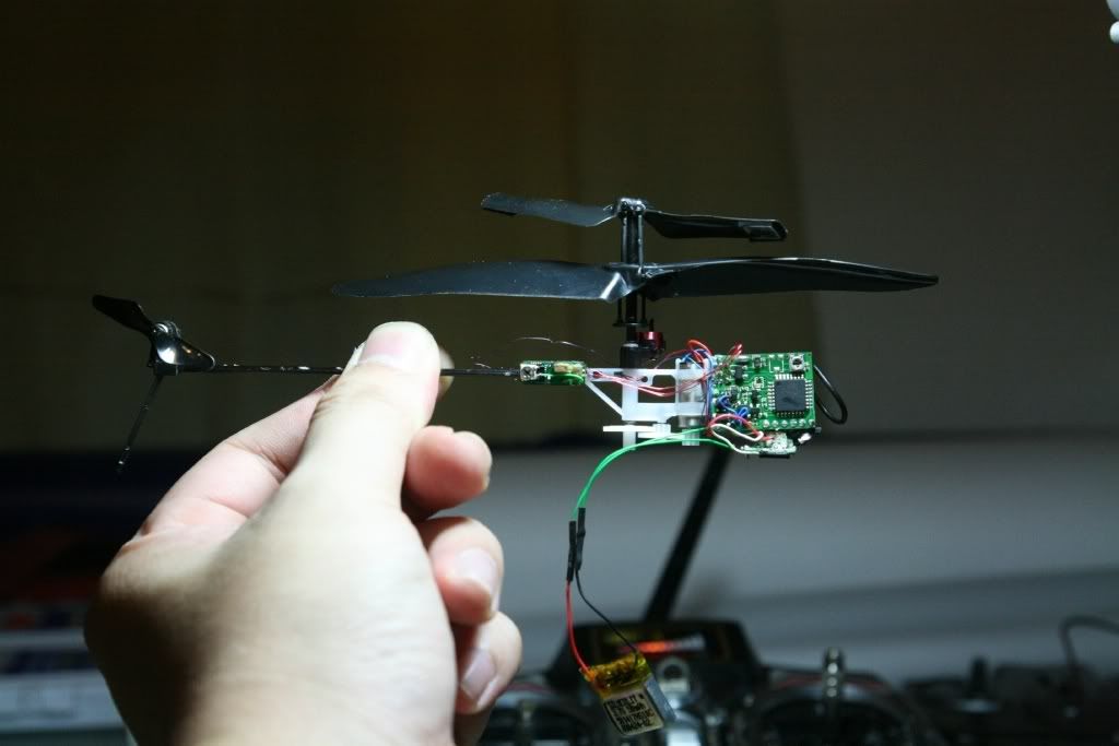 PicooZ :4 Channel 2.4Ghz Gyro-ed Tail:Full Aileron and Elevator Cyclics ...